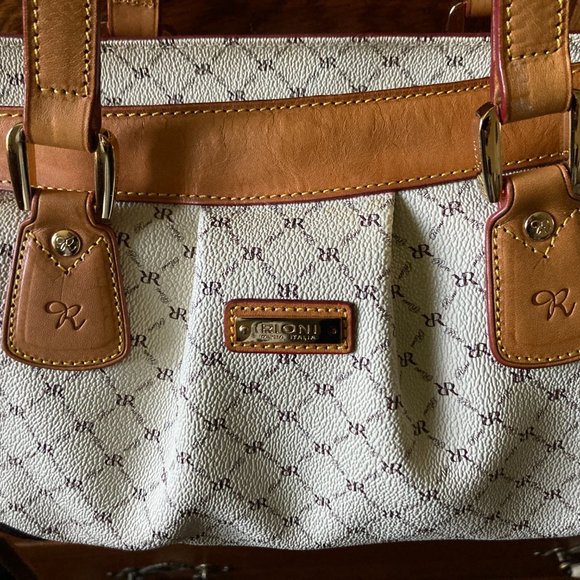 Rioni | Bags | Authentic Rioni Moda Italia Pebble Leather Shoulder ...